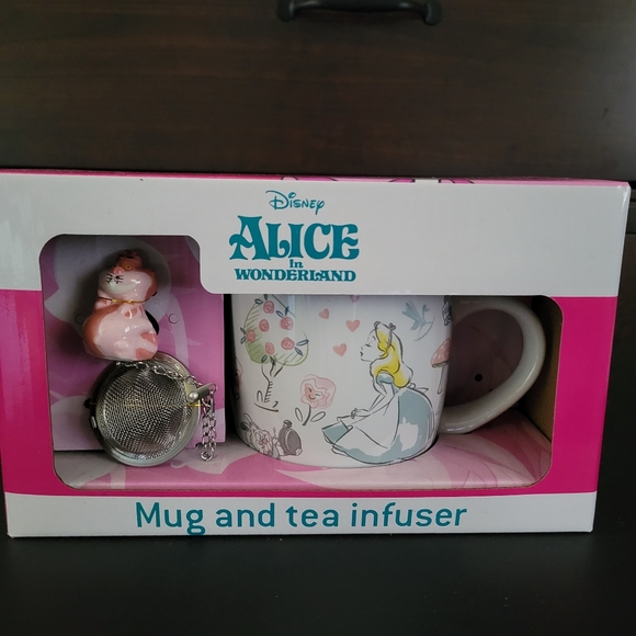 Disney | Dining | Alice In Wonderland Tea Infuser And Ceramic Mug ...